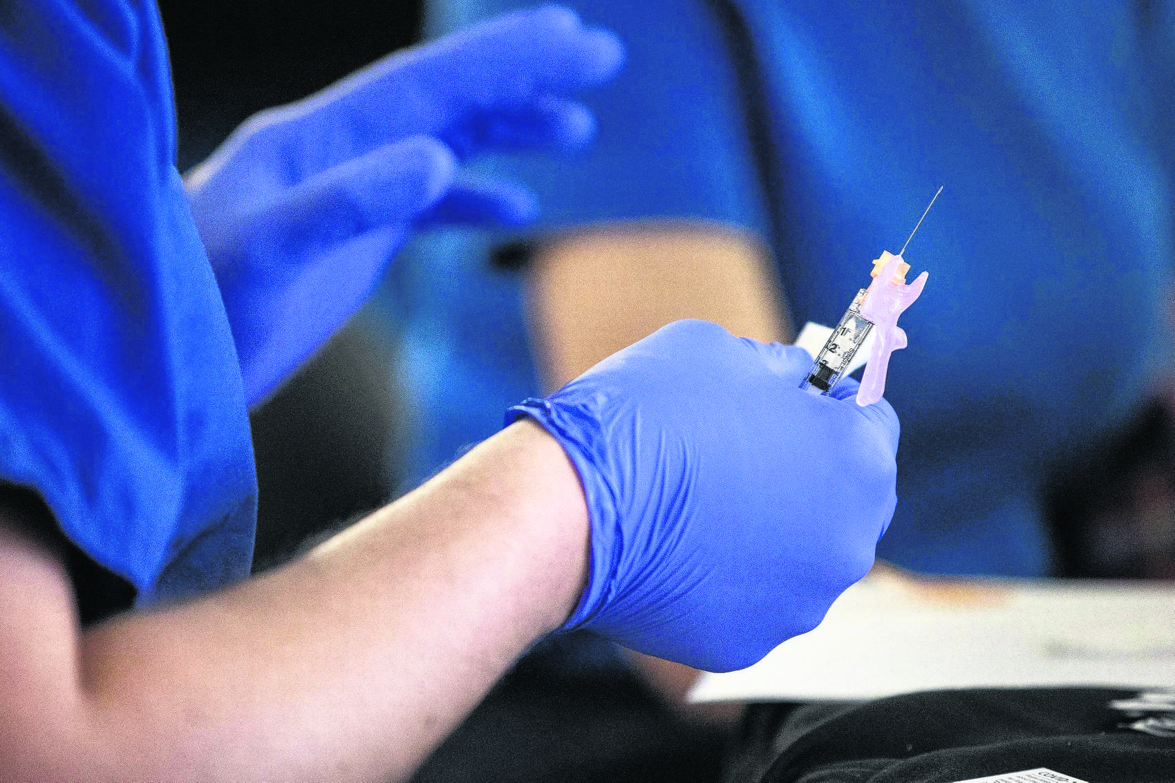 ryan c hermens rhermens @ herald leader com a healthcare worker ...