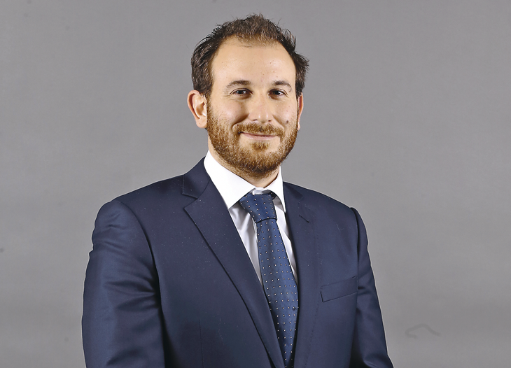 Max Luksic consolida su poder en Canal 13 y asume como director ...